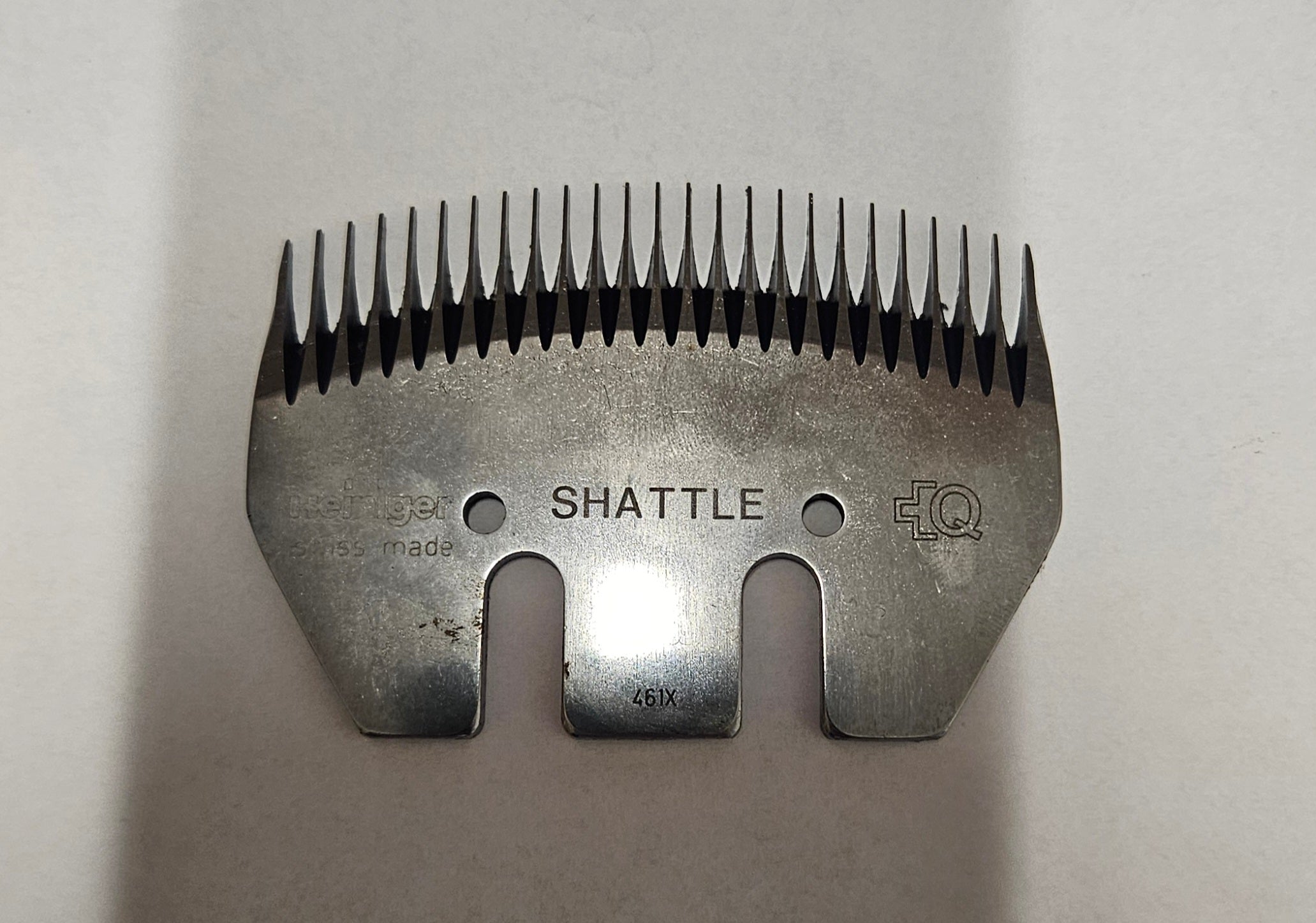 Heiniger Shattle Cattle Comb – Quinn's Chemist